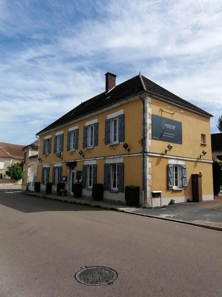 Logis Hôtel & Restaurant Le Soleil D'or - Chablis
