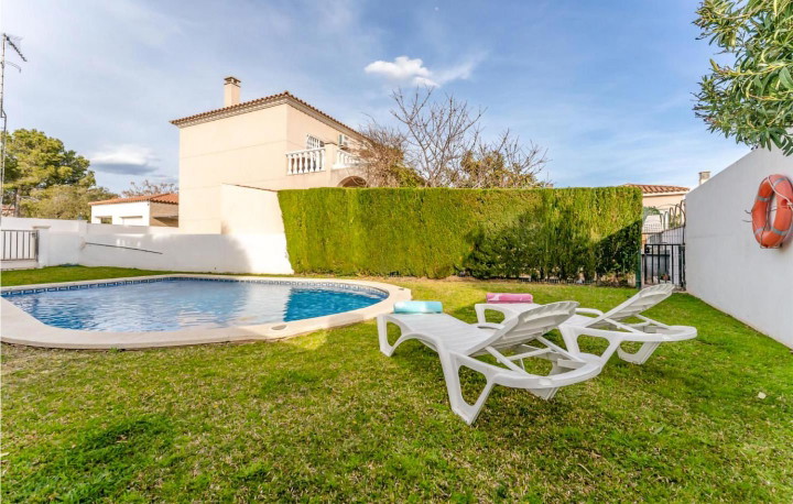 Awesome Home In Miami Playa - Mont-roig del Camp