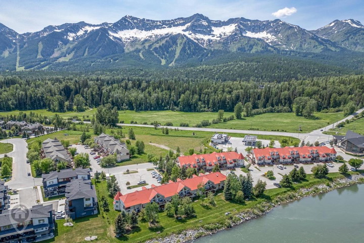 Riverside Way Pet-friendly By Stayin - Fernie