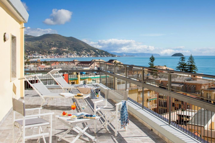Hotel Tritone - Albenga