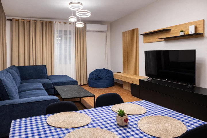 Theos Apartment Beachside Escape - Durrës