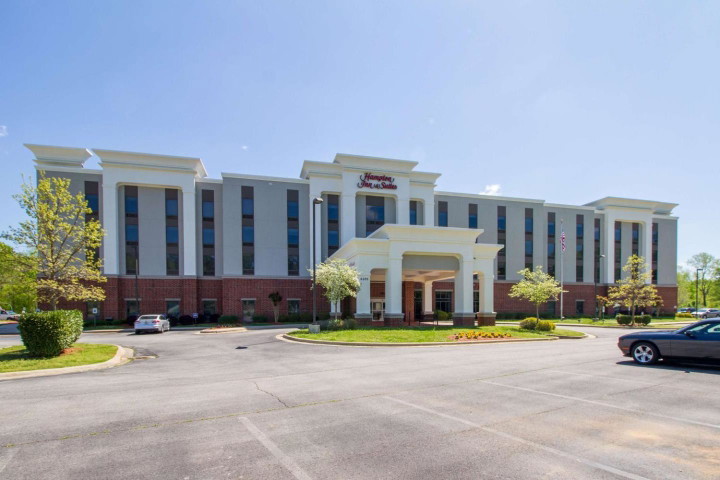 Hampton Inn & Suites Huntsville Hampton Cove - Huntsville, AL