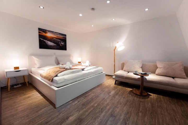 Moderne Stadtwohnung An Der Fussgängerzone, Smart Tv, Kingsize-bett, Couch, Küche - Passau