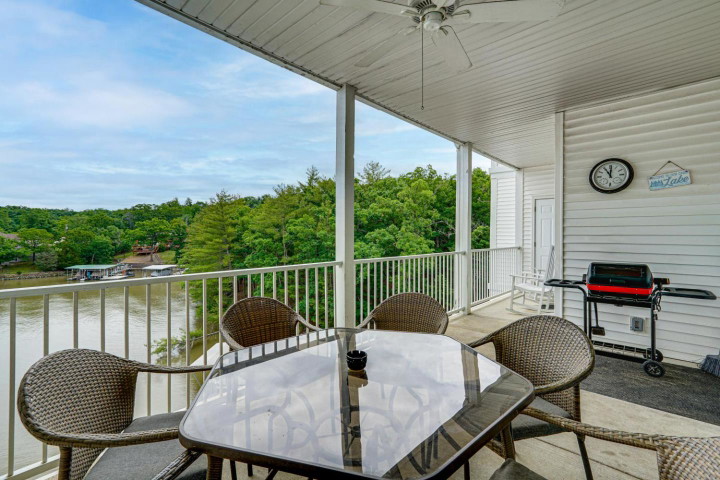 Lakefront Osage Beach Condo: Dock Your Boat Here! - United States