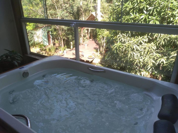 Chalé Com Hidromassagem E Vista Para O Lago Há 1,5km Do Centro De Domingos Martins - Domingos Martins