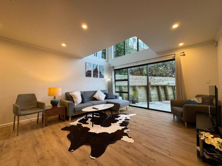 No Party Allowed, Entire Brand New 3 Bedroom Townhouse, Free Unlimited Fibre Wifi And Free Parking - Wellington