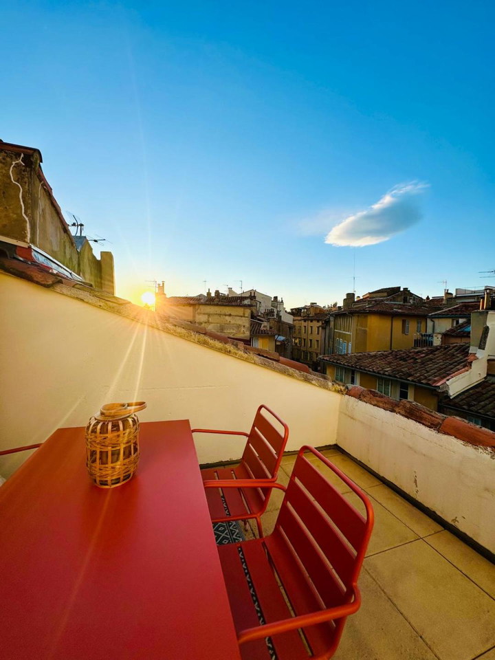 Rare Duplex With Rooftop Terrace - Fuveau
