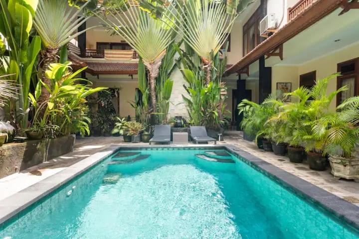 Surfaris Inn On Poppies 2 - Seminyak