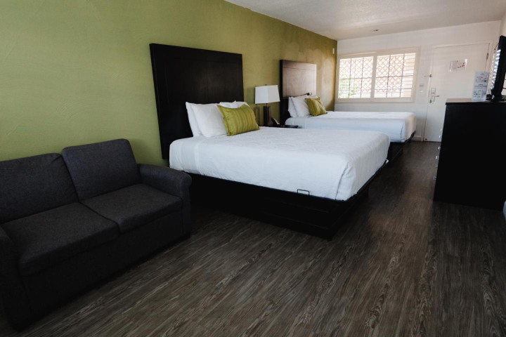 Old Town Western Inn - 
