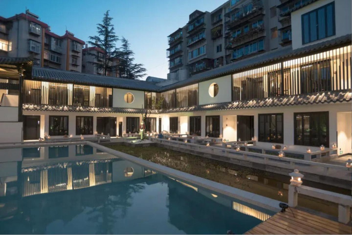 Gongxili-xijian Hotel - Kunming