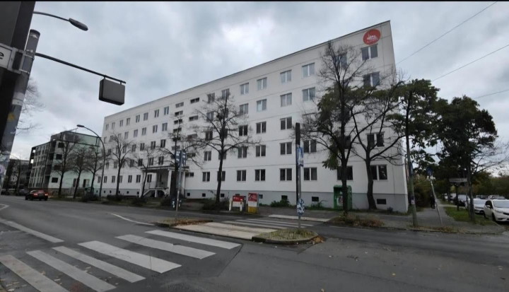 Almansi Hostel - Berlim