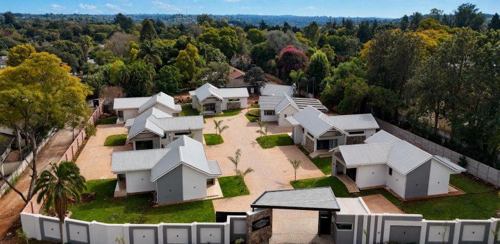 19 On Bay Noakes - Harare