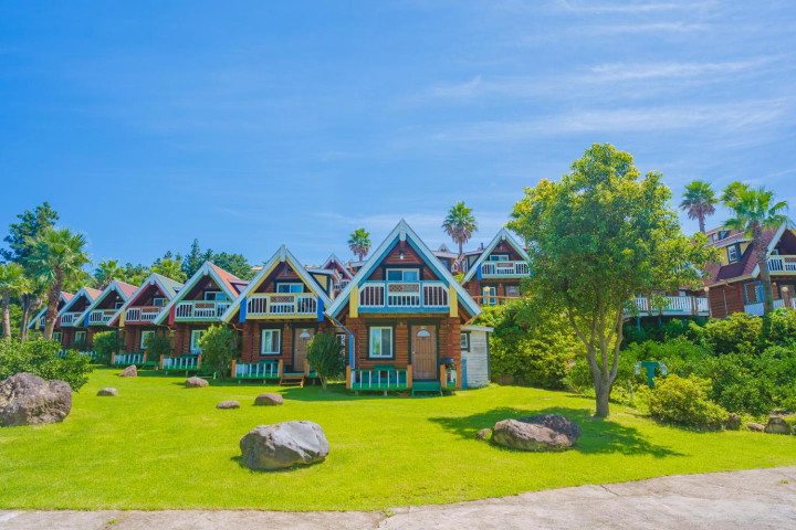 Jungmun Log Pension & Resort - South Korea