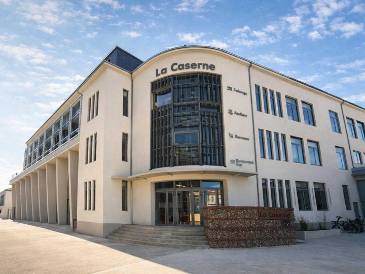 Auberge De Jeunesse Hi Poitiers - La Caserne - Poitiers