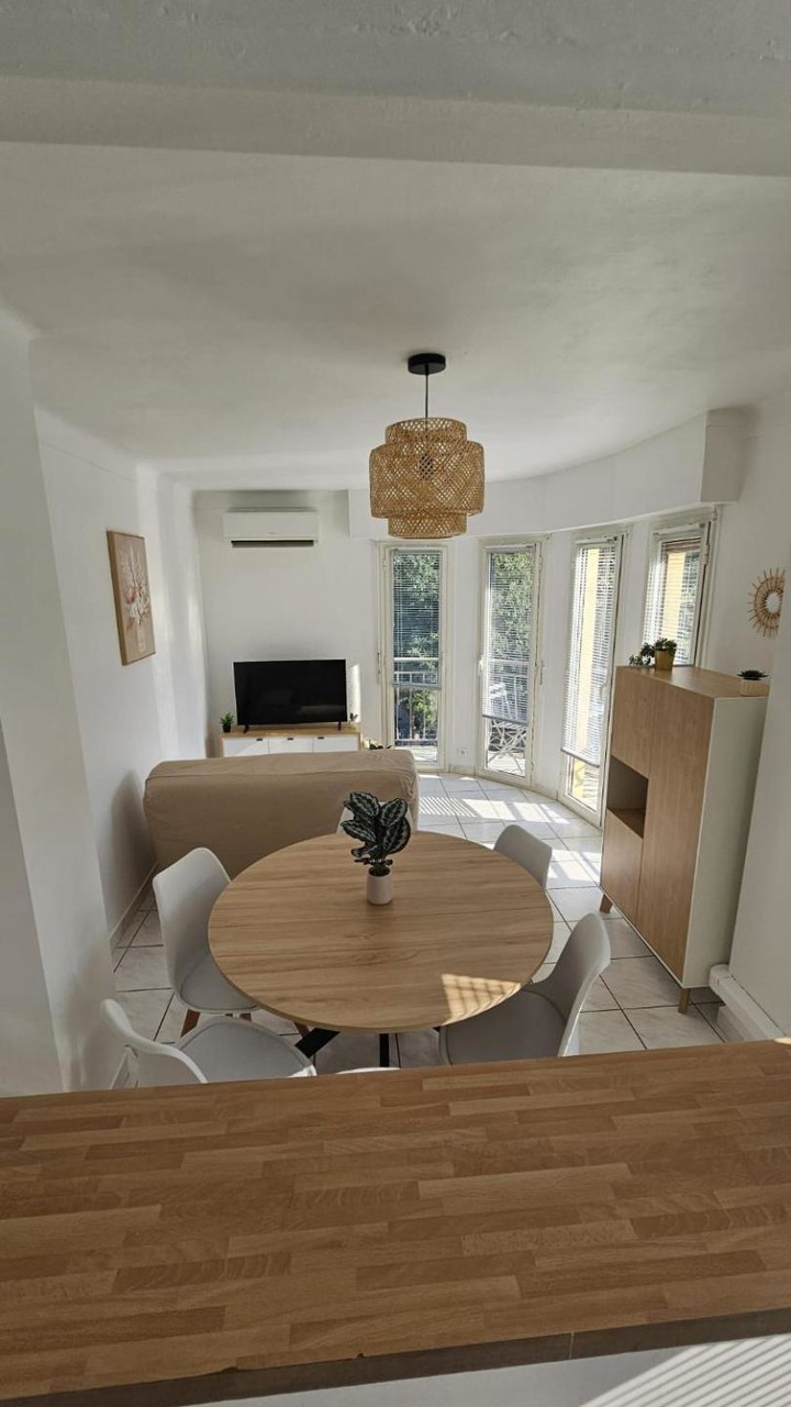T3 Rénové Lumineux, Clim, Balcon, Proche Mer - Vence