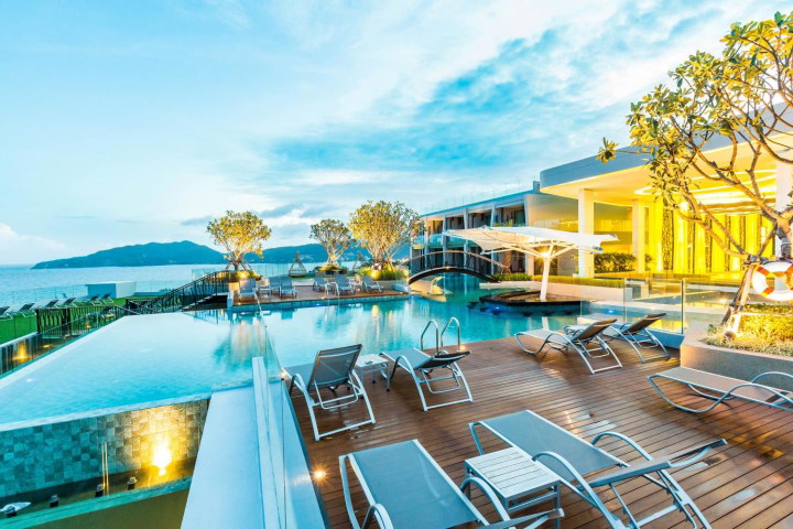 Crest Resort & Pool Villas - Patong Beach