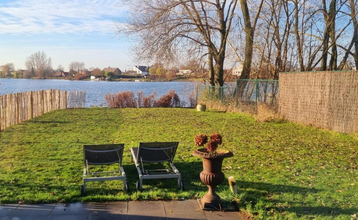 Cozy House At The Lake - Gand