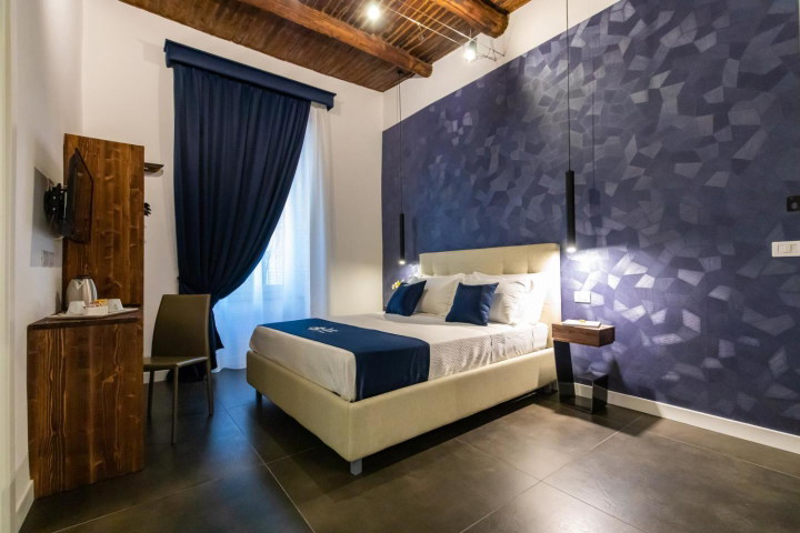 Santa Chiara Inn - Naples