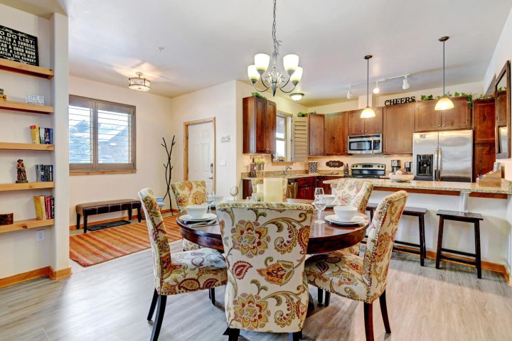 Downtown Wp Condo 412 I Pool I Game Room I Hot Tub I Views I Bunk Room I Discounted Attractions - Winter Park, CO