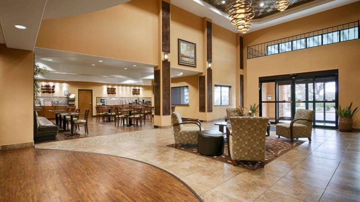 Best Western Plus Palo Alto Inn And Suites - San Antonio, TX