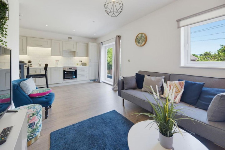 Modern Cardiff City Centre Apartments - Free Parking! - Cardiff