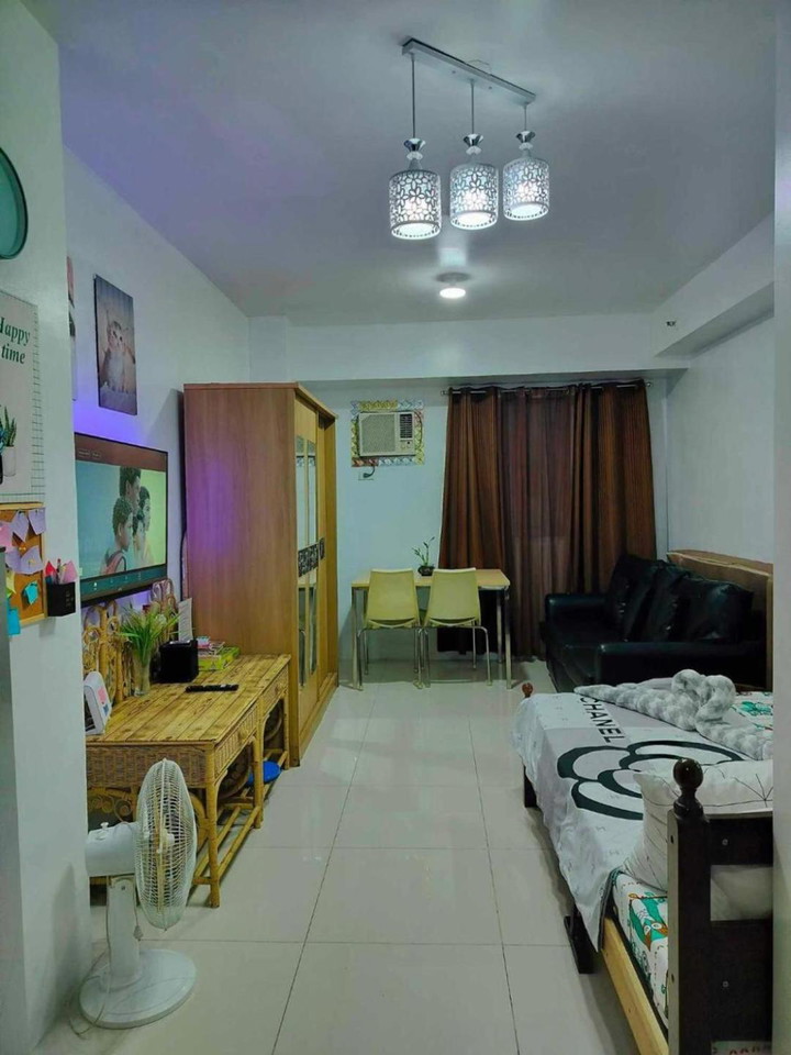Luxurious Condo In Quezon City With Private Pool And City Views - Quezon City