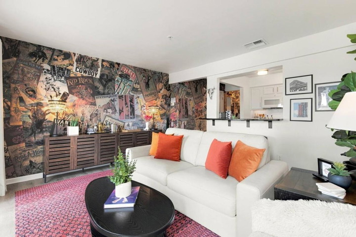 Riverview Condo By Downtown With Pool, Free Covered Parking, And Patio - Tennessee