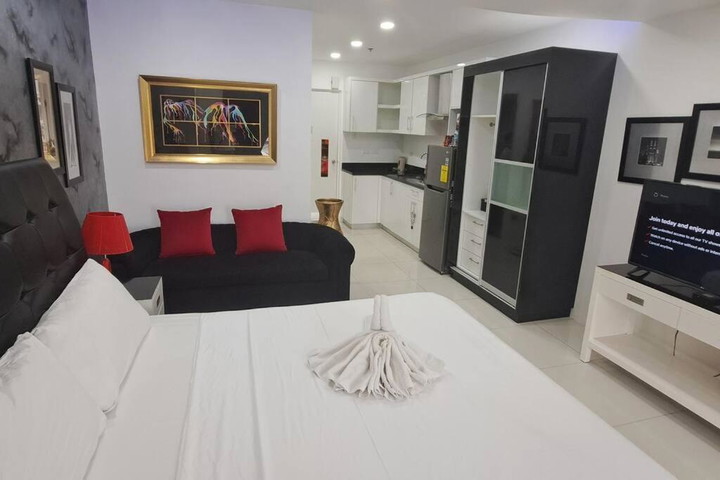 Studio At Kandi Palace Near Walking Street - Angeles