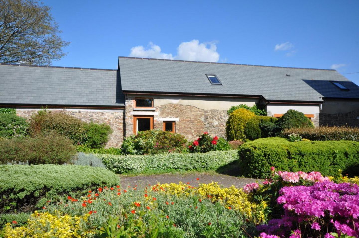 Montgomery Barn - Appledore