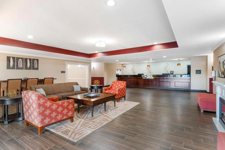 Best Western Plus Burleson Inn & Suites - Joshua, TX
