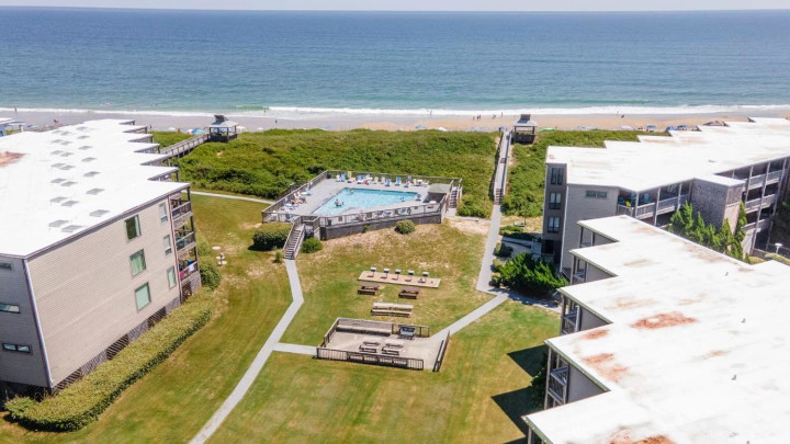 In Duck With Community Pool & Beach Access - Duck, NC