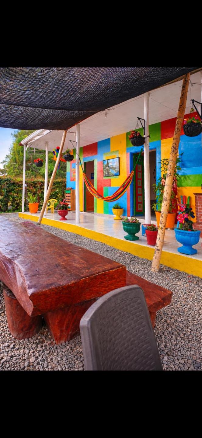 Casa De Colores - Guatapé