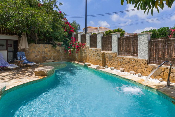 Bright Villa With Salt Water Pool - El Campello