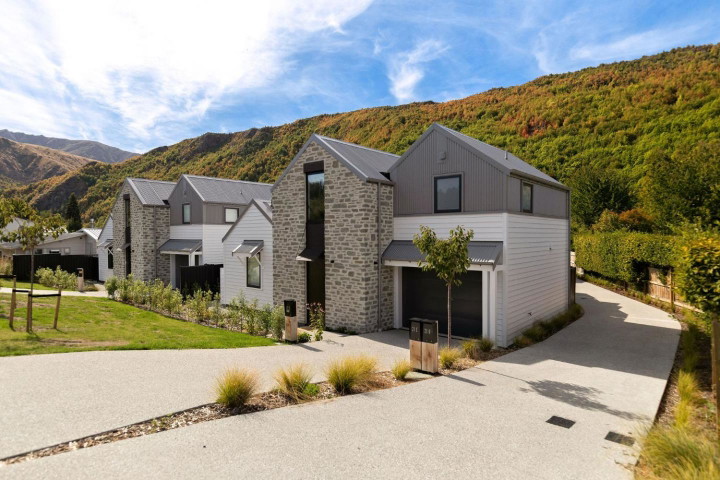 Shamrock Close - Arrowtown
