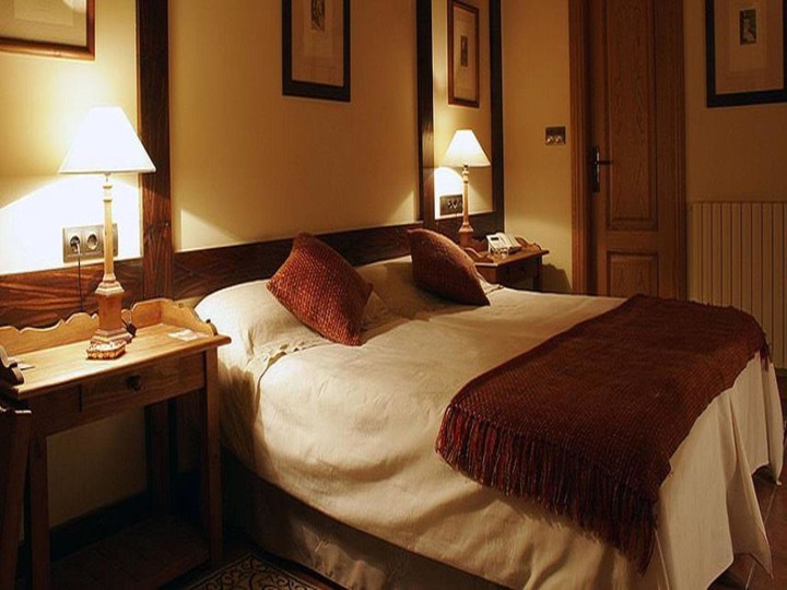 Hotel Casbas - Biescas