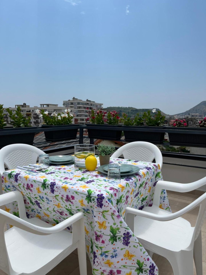 Noel's House - Albanien