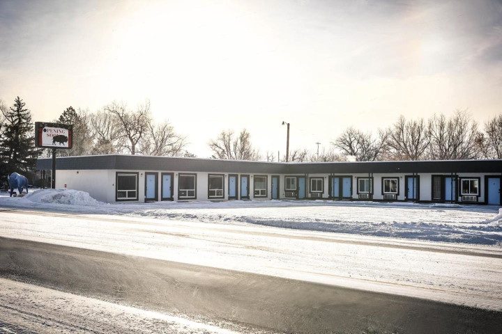 The Blue Buffalo Motel - Douglas, WY