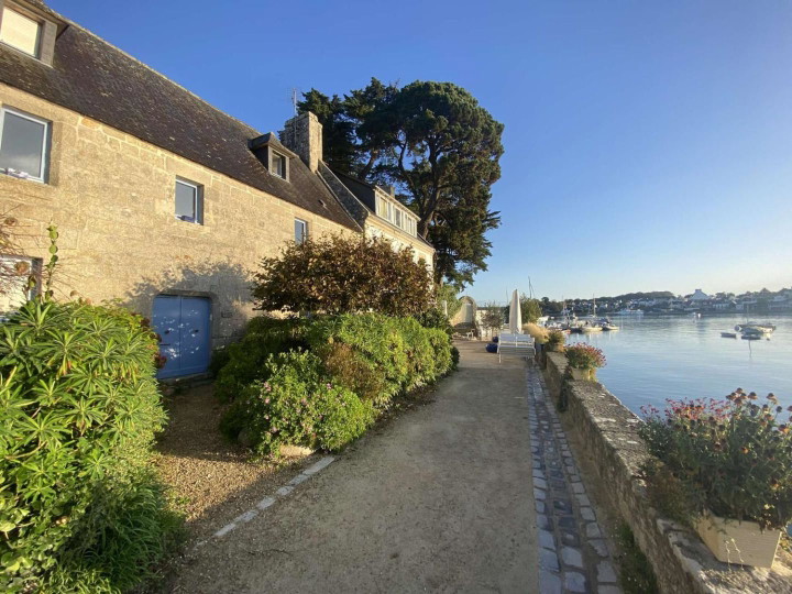 Combrit Sainte-marine: T2 Duplex Rénové Avec Jardin Privé Et Vue Sur Port - Combrit