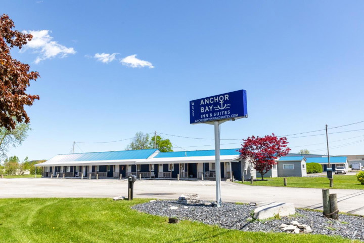Anchor Bay Inn And Suites - Sandusky, OH