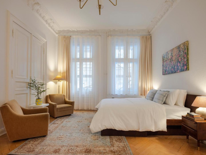 Kudamm Charming Old Home,4-9 Ppl,family Friendly,wifi,savignyplatz - Berlin