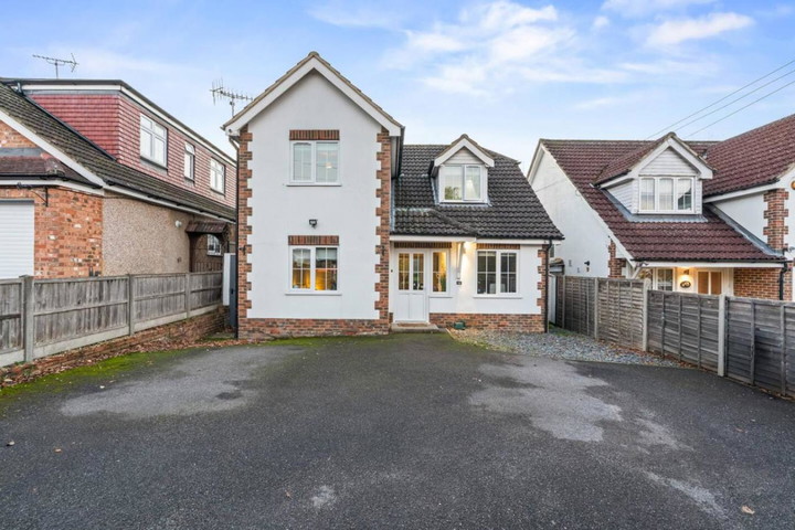 Large 4 Bedroom House Bricket Wood, Van & Car Parking, Sleeps 8 - St Albans, UK