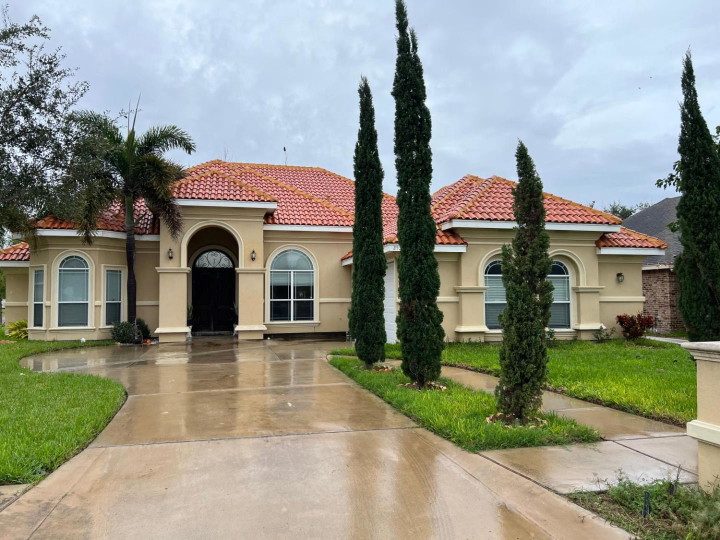 Room, Private Restroom And Entrance - McAllen, TX