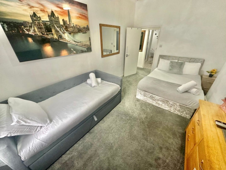 Homely Apartment In The Heart Of Town Centre - Sleeps 6 - Ringwood
