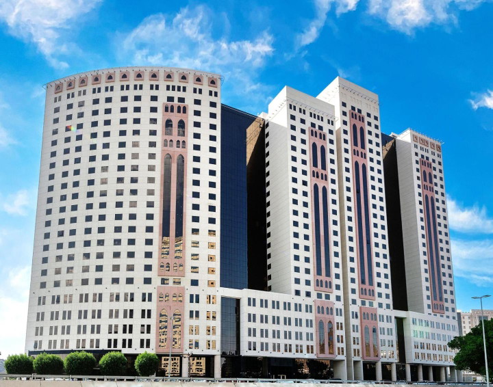 Wirgan Al Noor, Tapestry Collection By Hilton - Meca