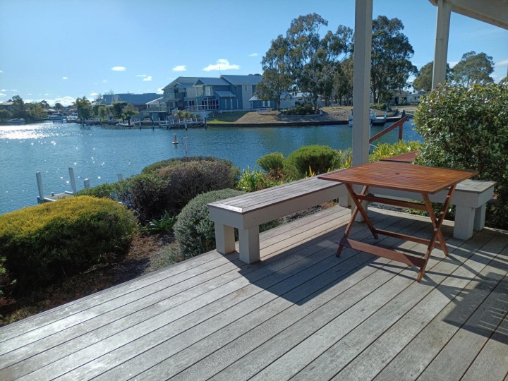 The View - Captains Cove Waterfront Resort - Bairnsdale