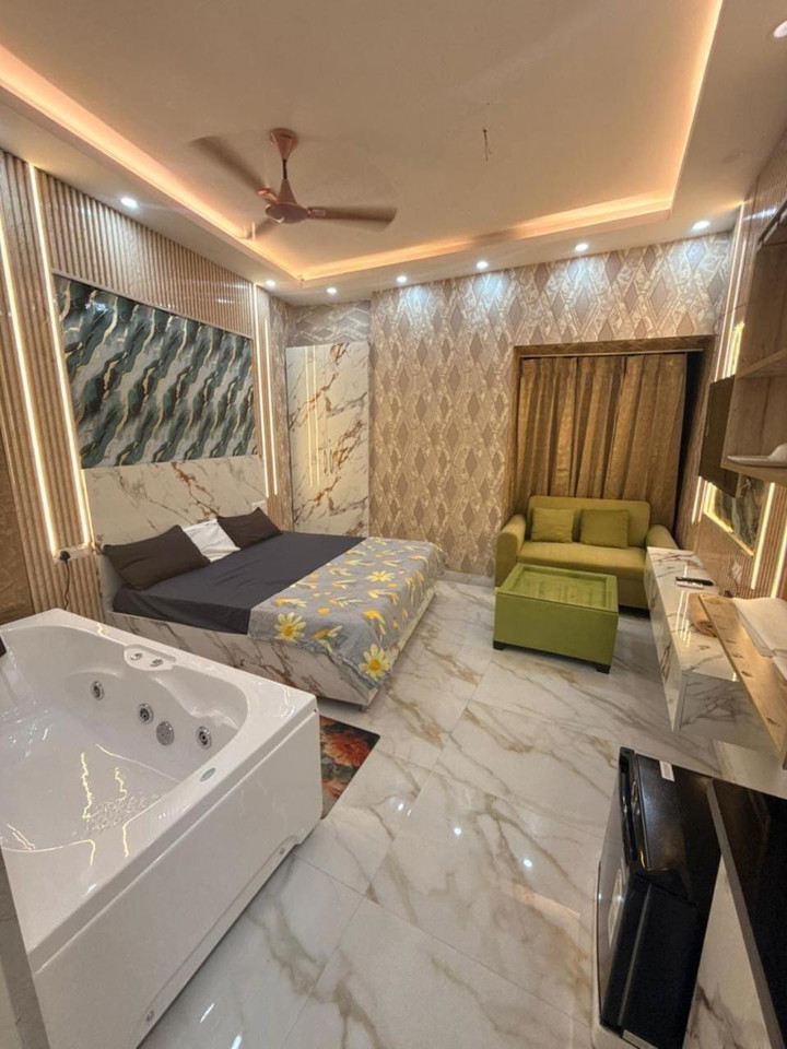 The Skyline Studio - Ghaziabad