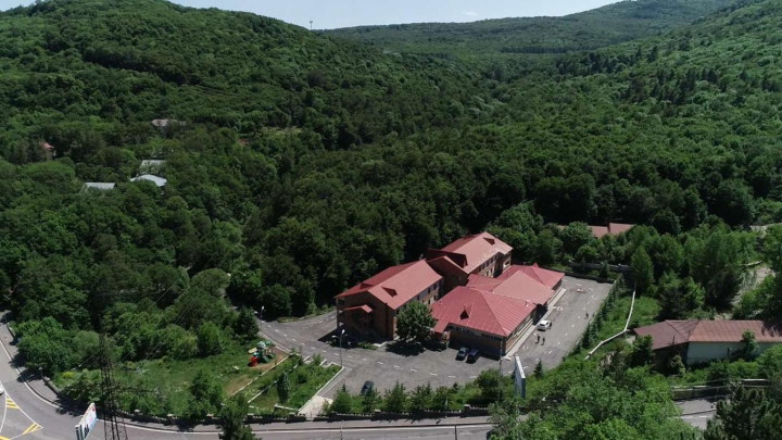 Tsaghkahovit Hotel - Armenia