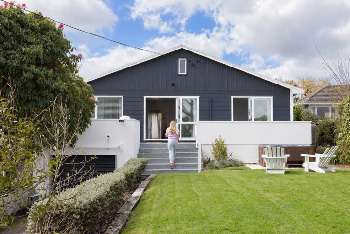 Spacious Rotorua Retreat With Spa & Separate Guesthouse - Close To Redwoods - Rotorua