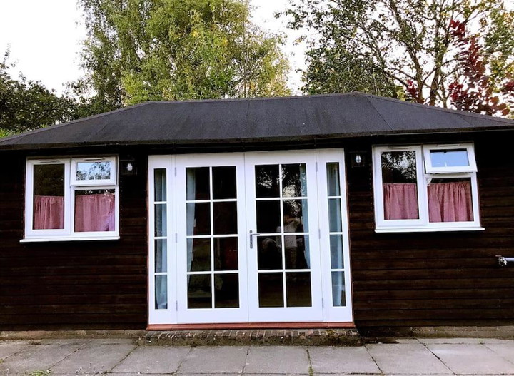 Cosy Private Cabin With Parking In Good Location - Oxford