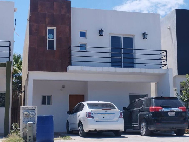 Hermosa Casa A 5 Minutos Del Consulado Americano, Cuenta Con 3 Recamaras, Sistema De Refrigeración Y Calefacción - Ciudad Juárez